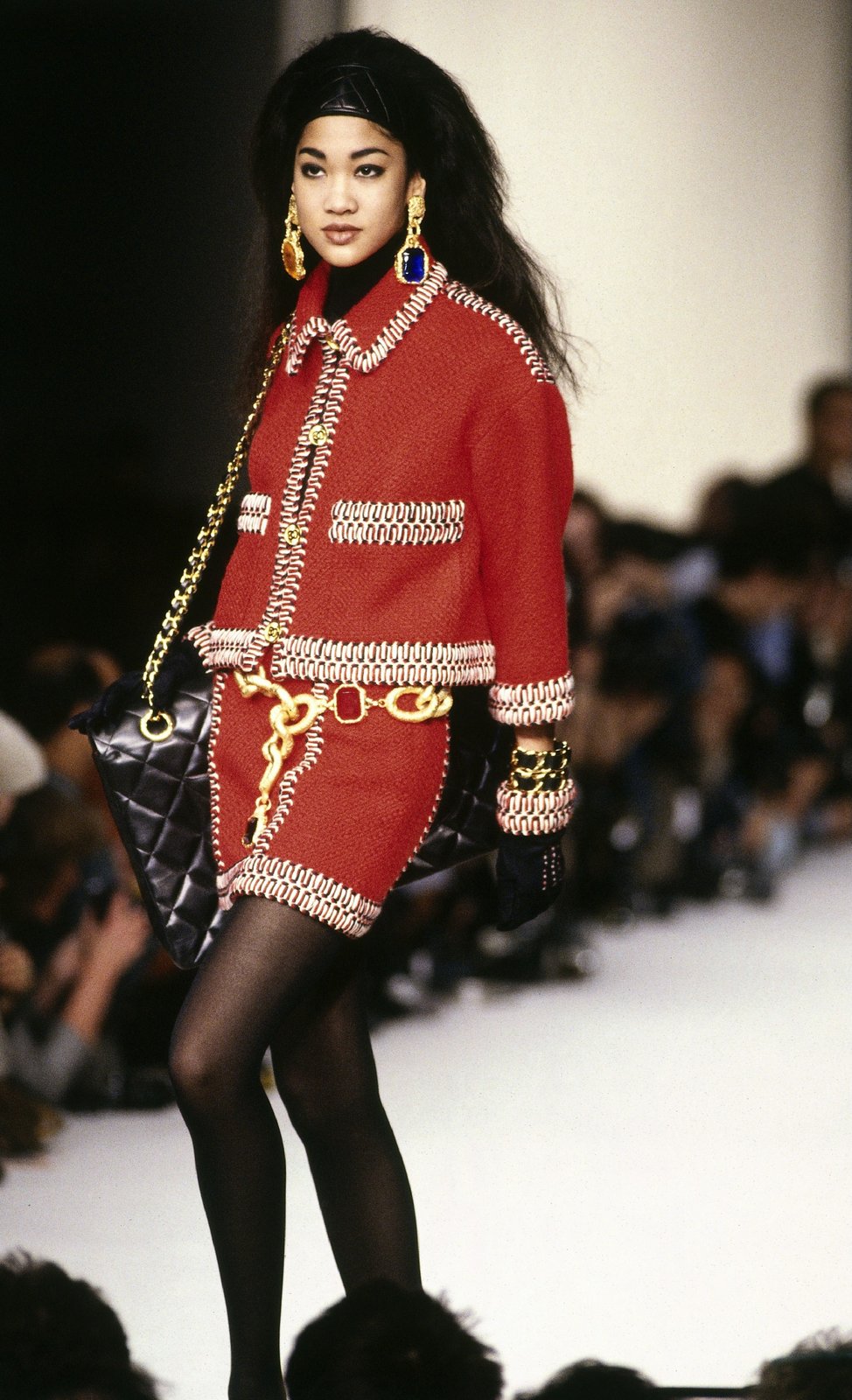Fashion Classic: CHANEL Fall/Winter 1990 | The Internet's largest ...