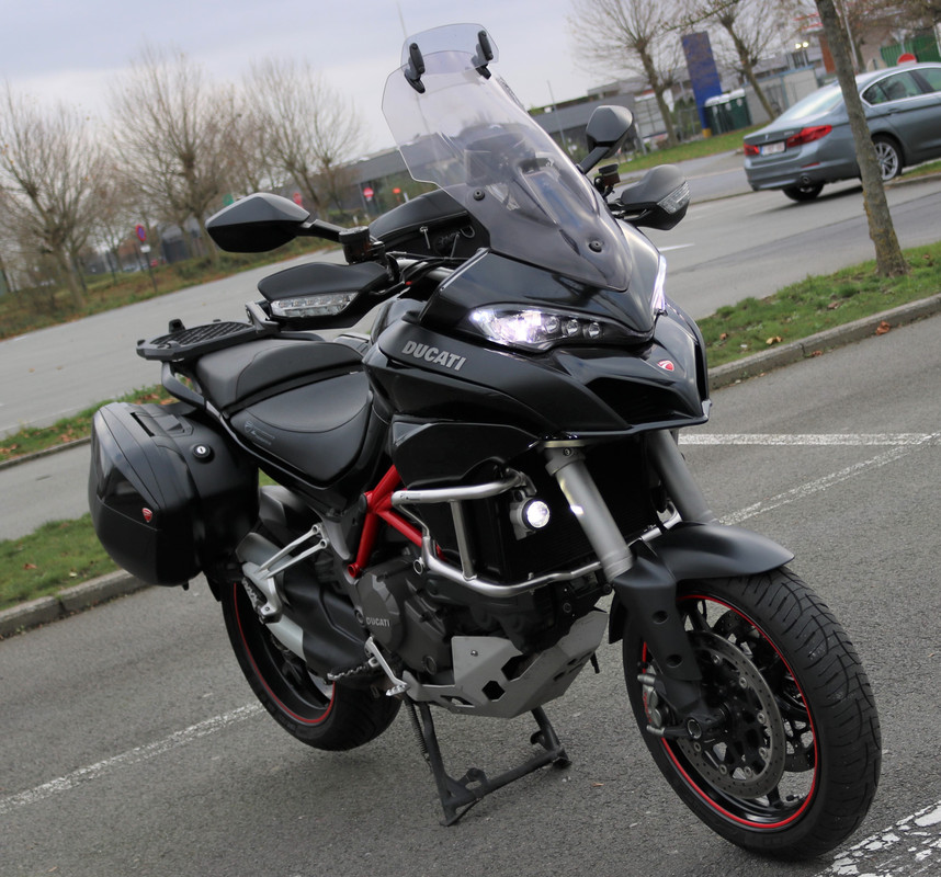 Red '15 Multistrada 1200S wrapped in gloss black | Ducati.ms - The ...