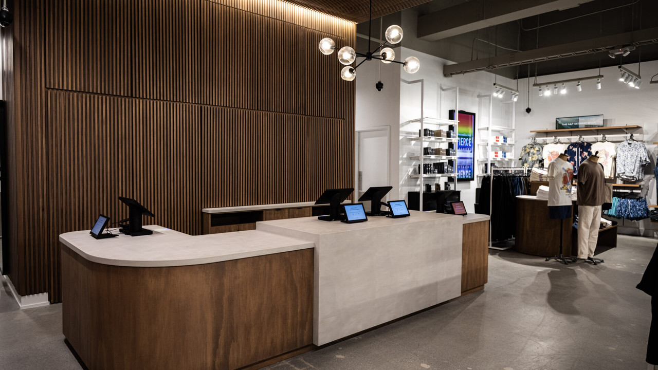 Abercrombie & Fitch riapre uno store a Milano - Wondernet Magazine