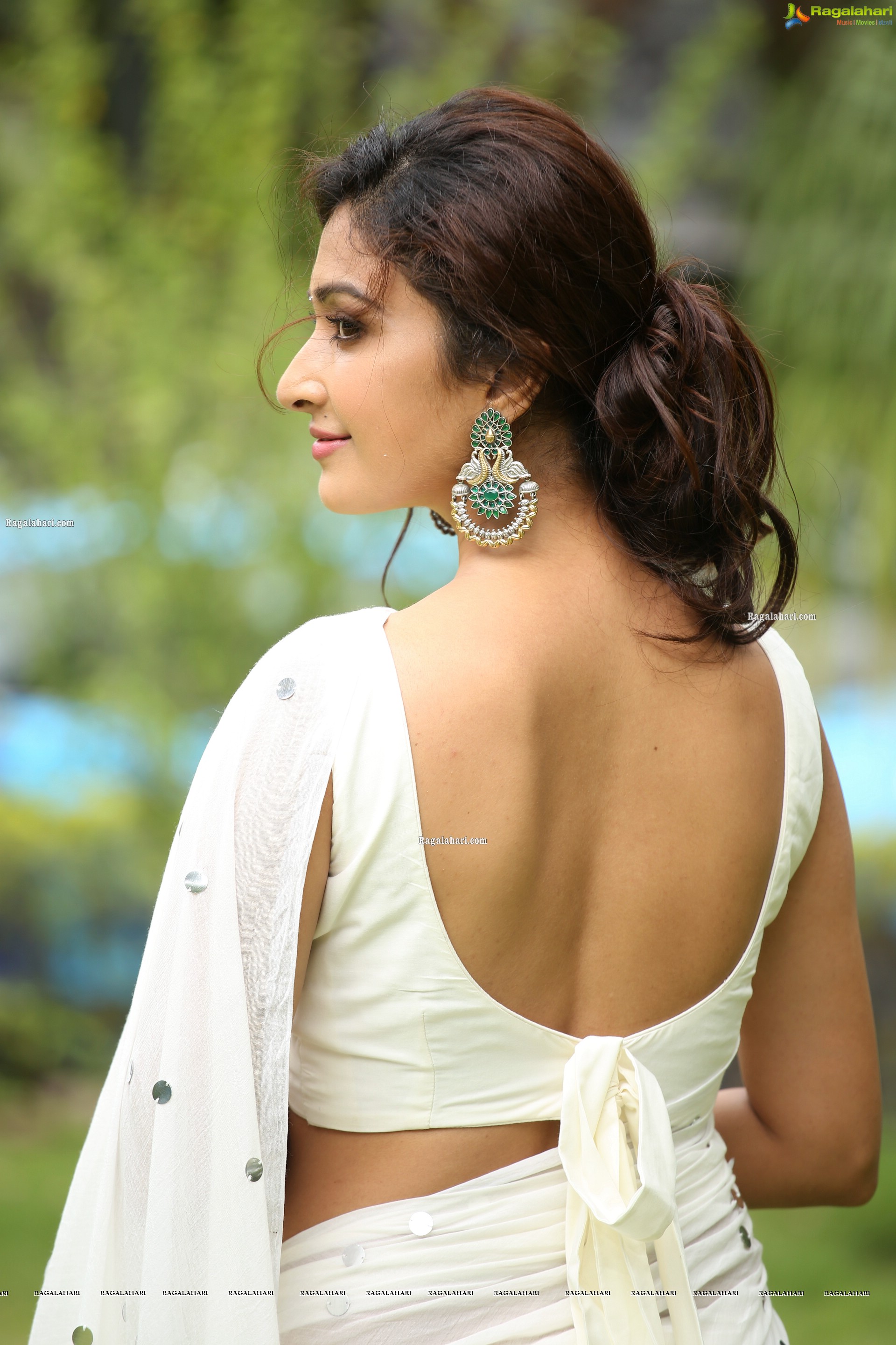 farnaz shetty induvadana teaser launch2 — Postimages