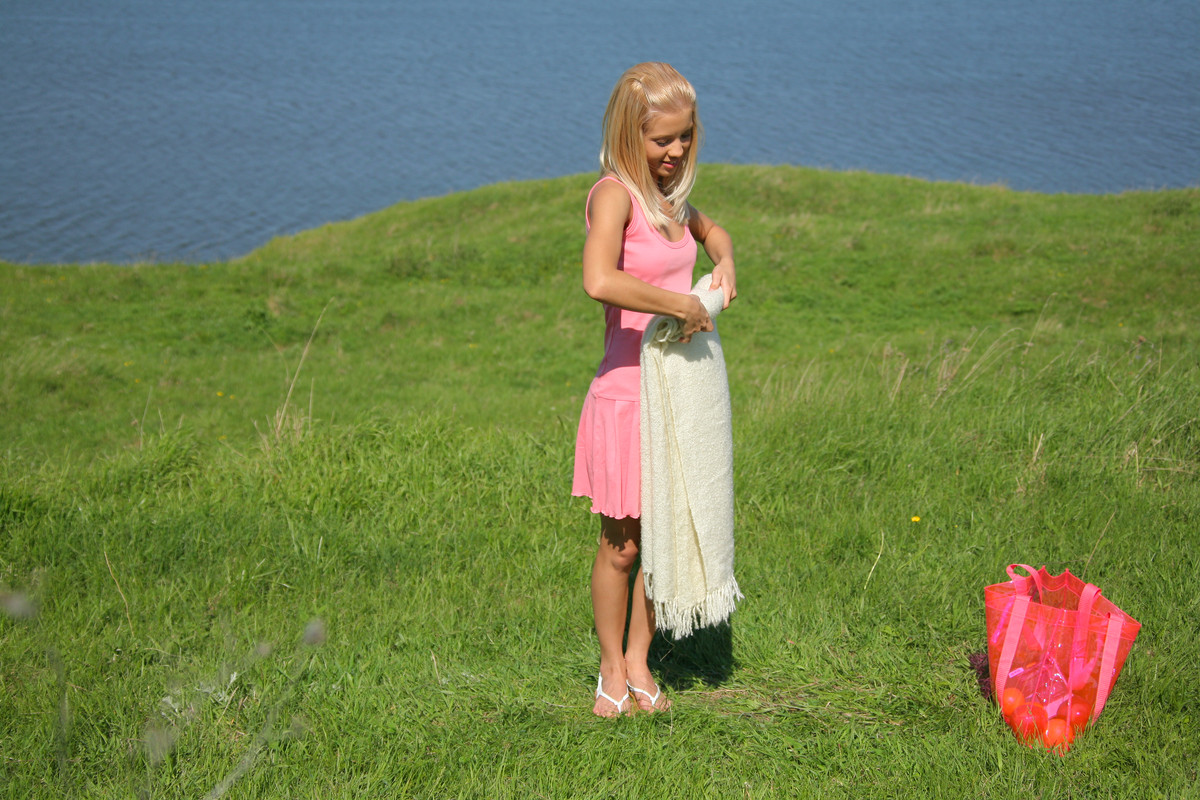 MET ART om 64 0144 — Postimages