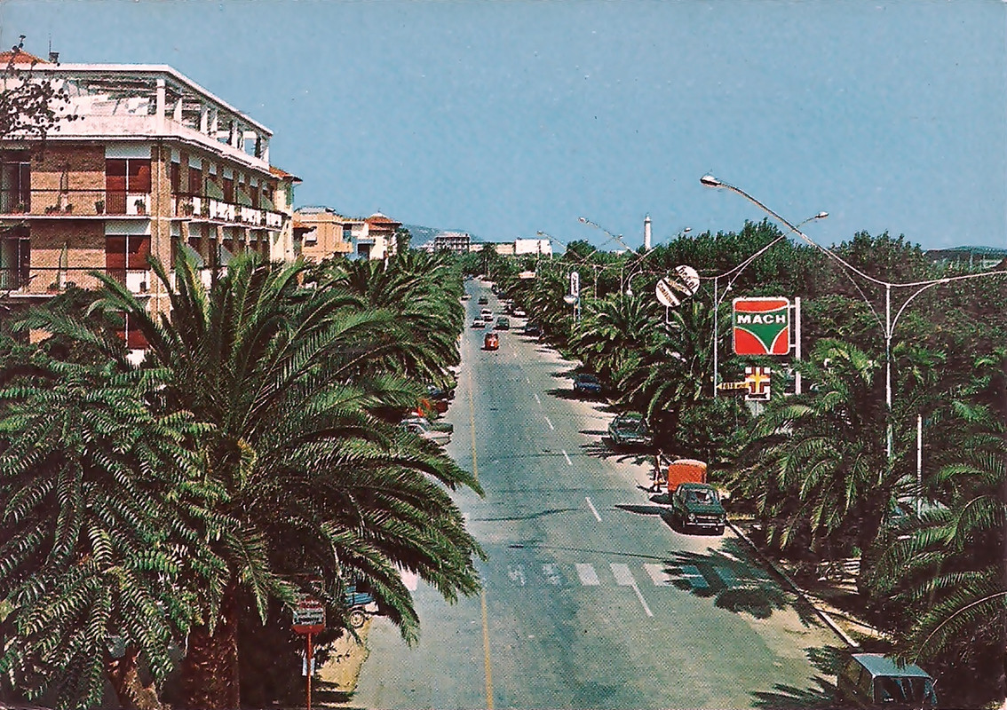 661 001 — Postimages