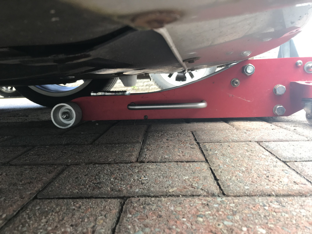 F10, F11 DIY Front Axle Jacking - F10, F11 and F07 Technical - Forum 5