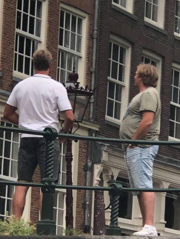 Nieuwe Voeg klus opnemen met Ronald — Postimages