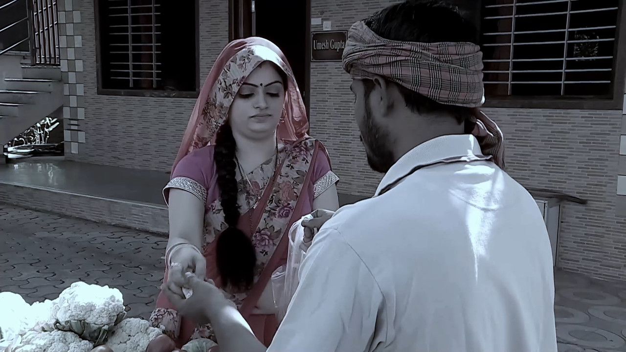 Chubby Desi Lady Fleshy big deep navel and scenes from crime patrol mp4 snapshot 00 46 358 ...