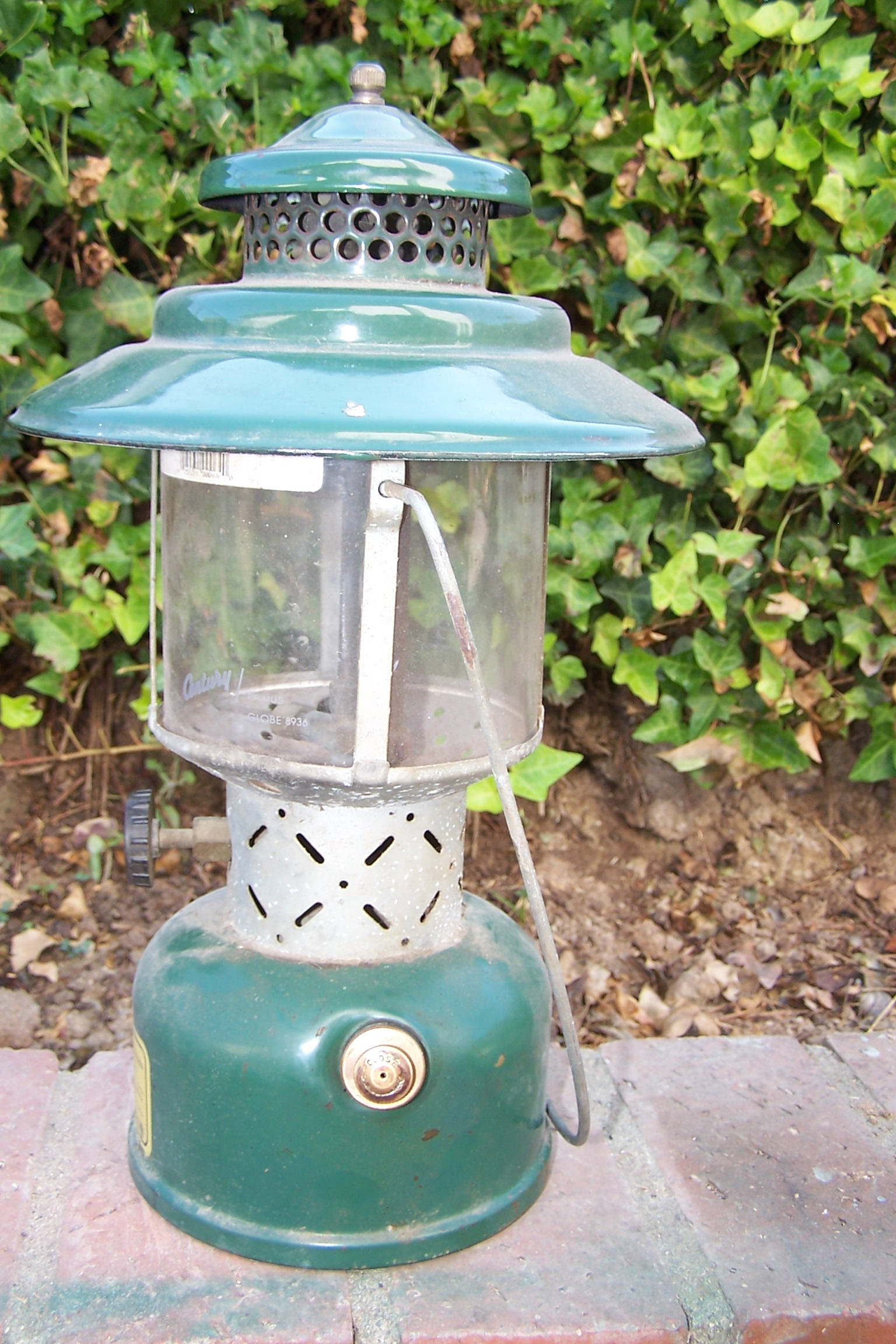 100 8372 — Postimages