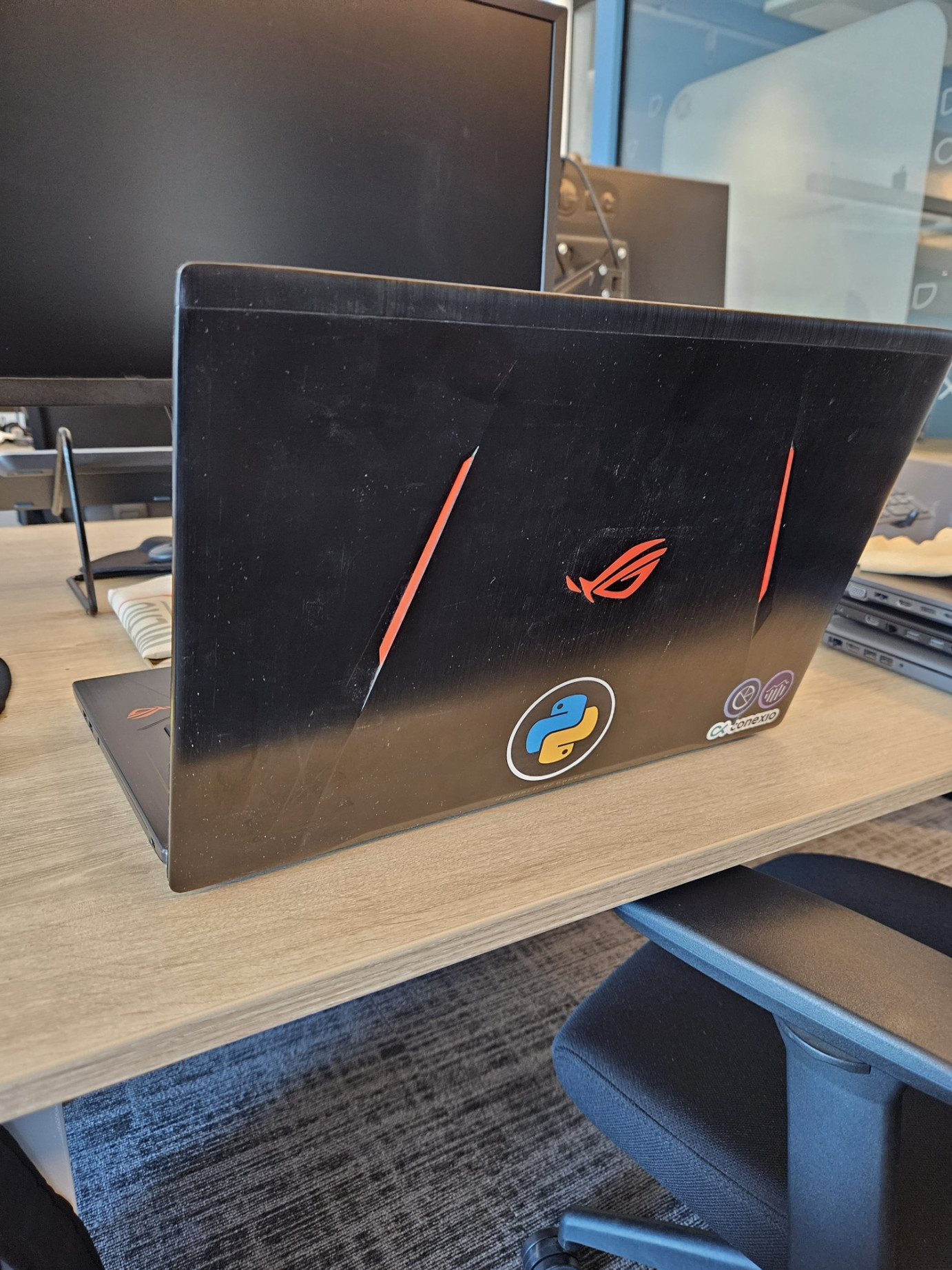 ASUS ROG GL753 VD H8 N0 CV07 ML41833 A Atras — Postimages