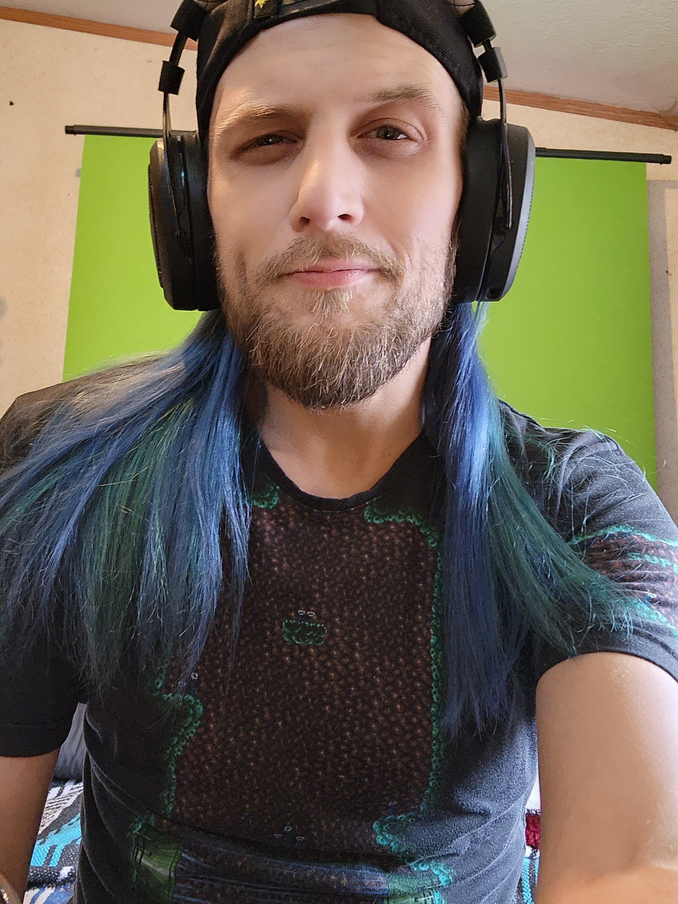 Cooby — Postimages