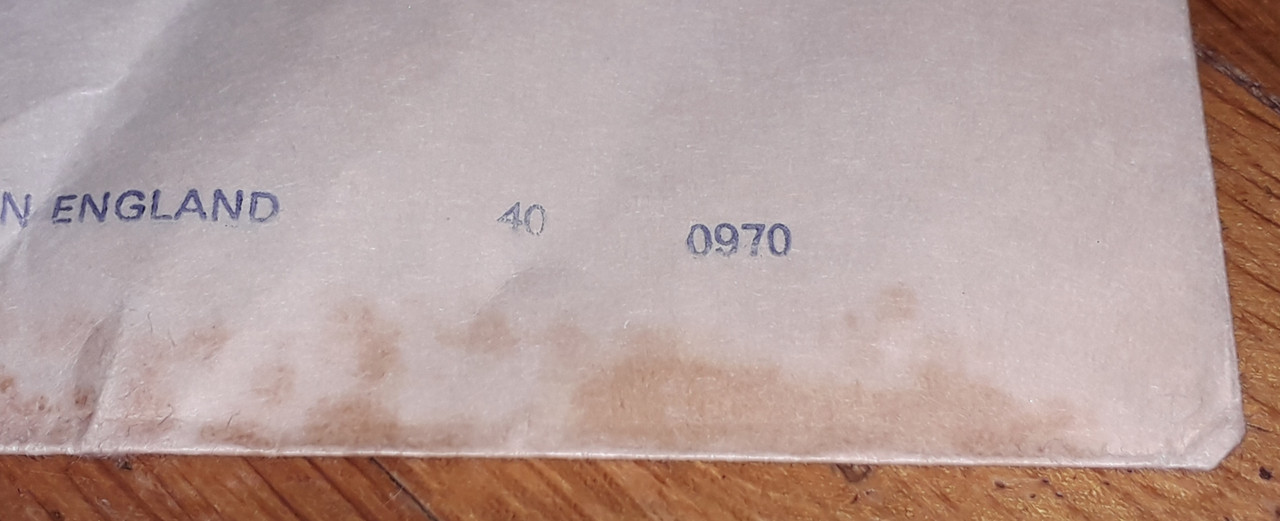 Do you have the correct/original inner sleeves into each LPs in your ...