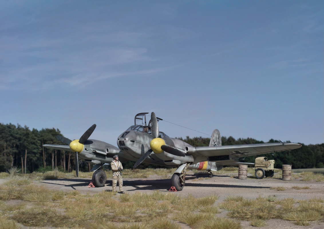 Me-410 Revell old kit 1/48 with some natural light photographs - Ready ...