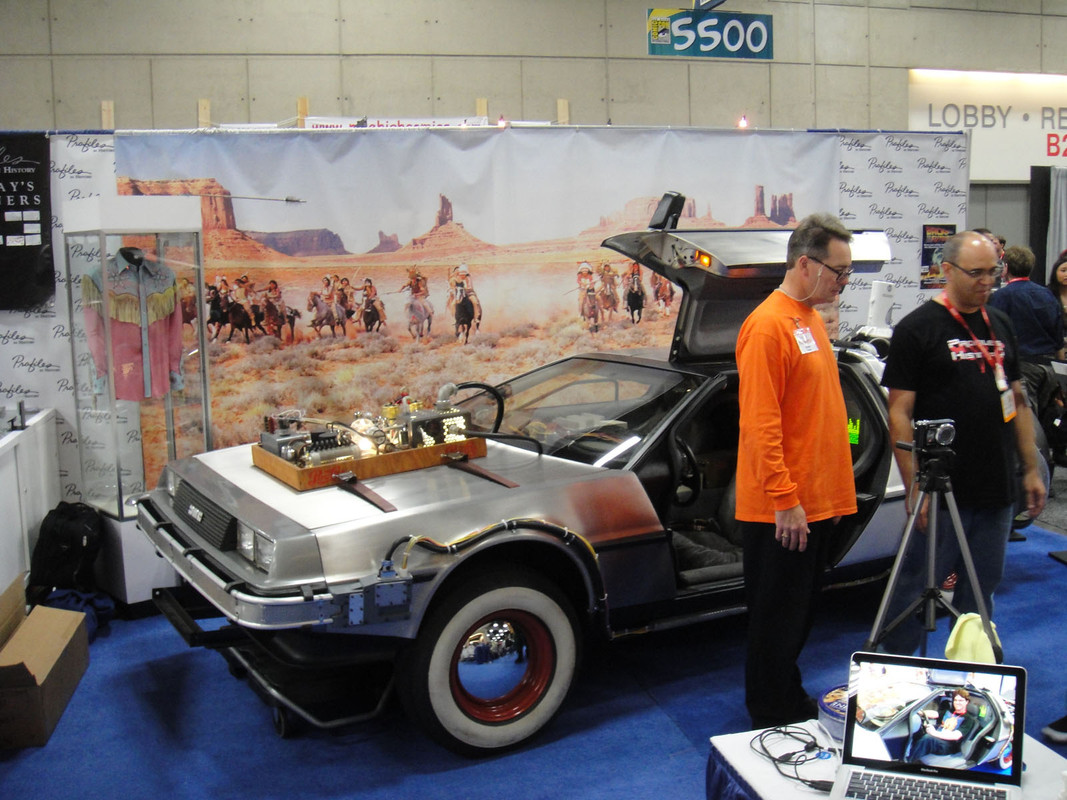 San Diego Comic Con 2011 Back to the Future III car — Postimages