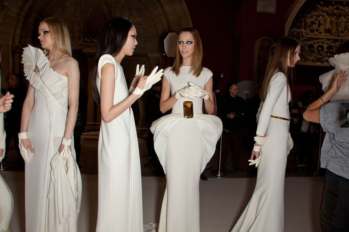 Stephane Rolland Spring 2012 Backstage ytl U Hpay — Postimages