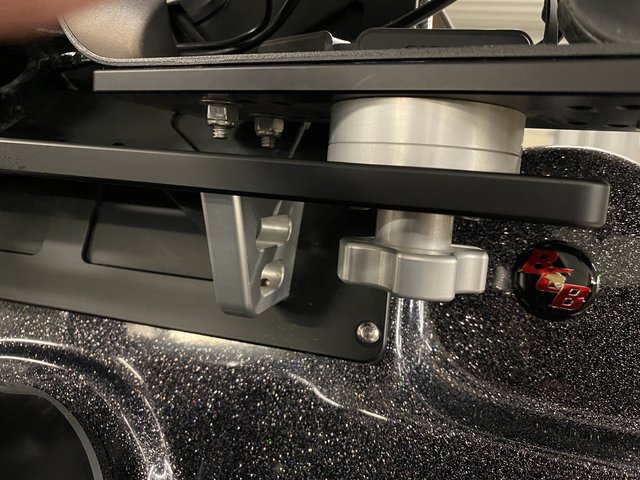 Console Dual Graph Mounts