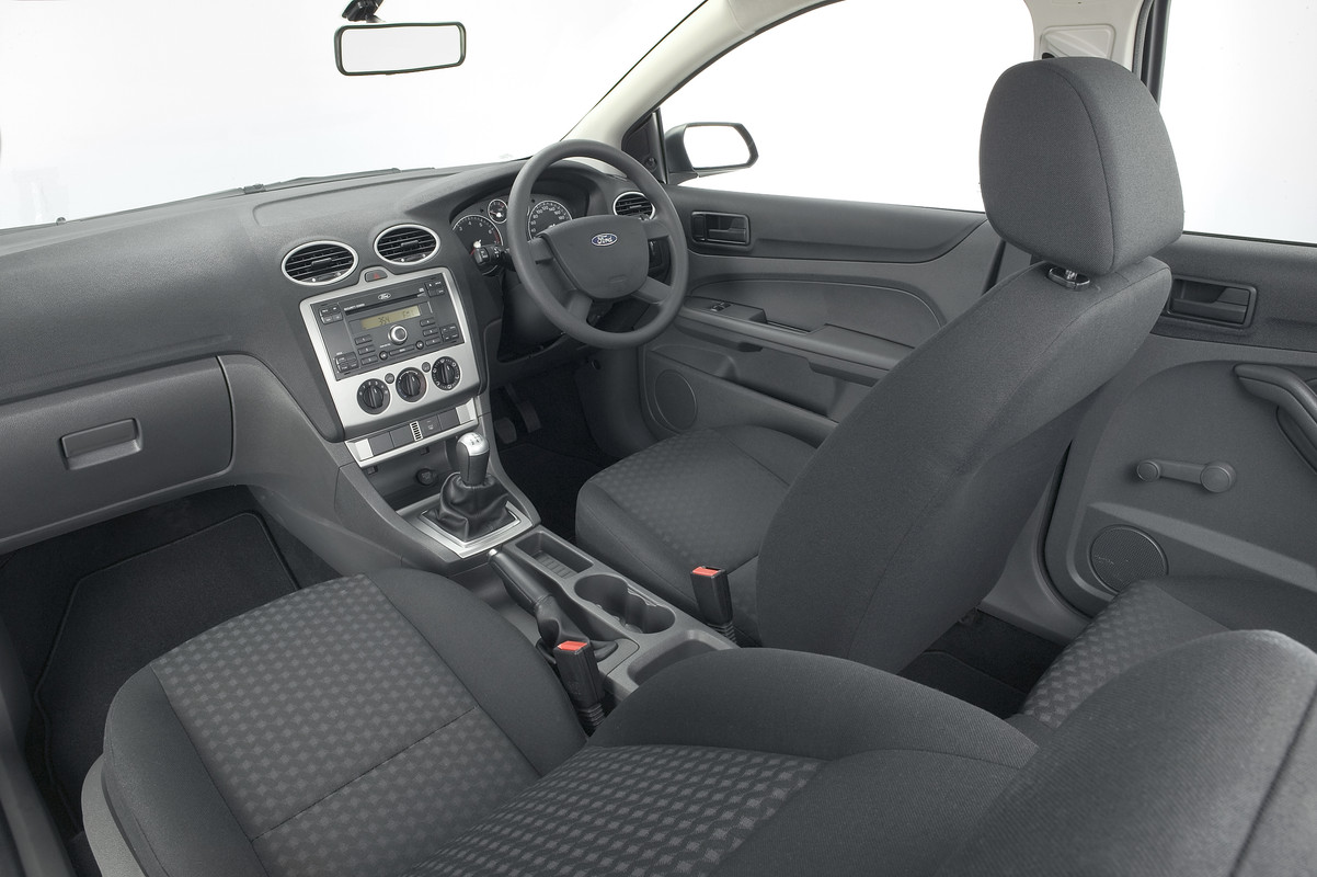 LS FOCUS CL INTERIOR — Postimages