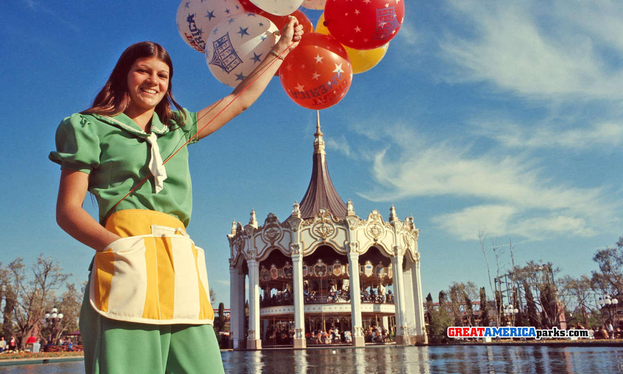 Theme park / Amusment park balloons - Balloon and Inflatable Fetish Forum