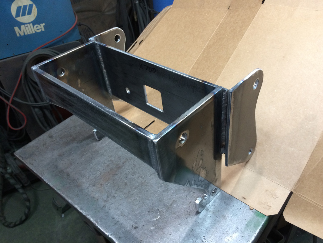 Frame Squeezer for x700 series | Green Tractor Talk