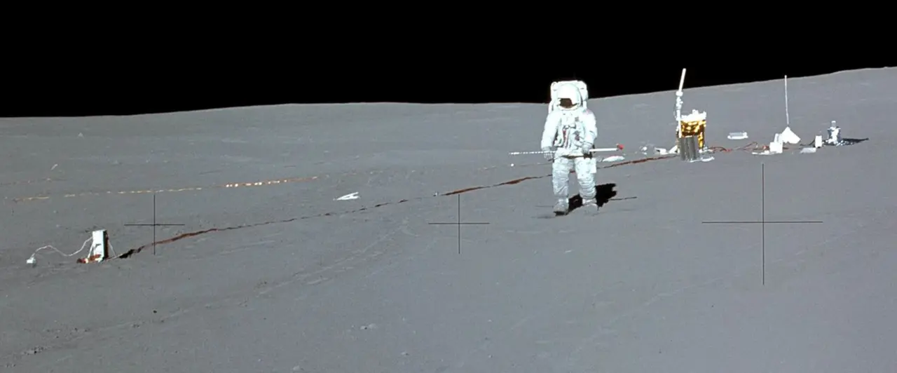 Apollo 14 14 — Postimages