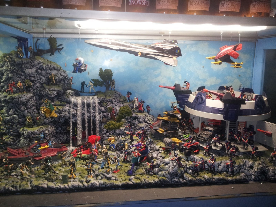 152392d1412356635 my personal 14 foot custom diorama display 57 4 ...