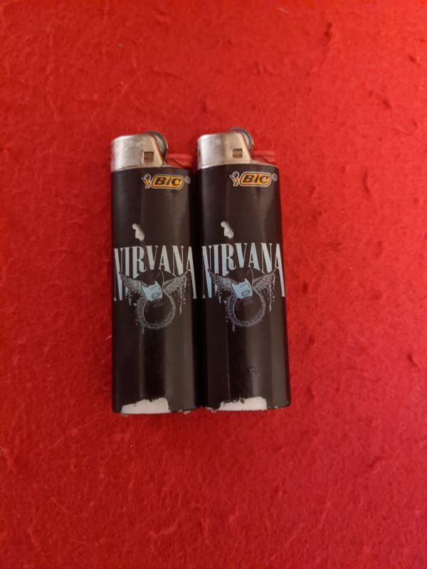 An exact copy of my lighter seems to have spawned : r/Glitch_in_the_Matrix