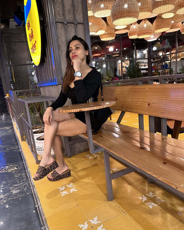 Alendra Bill Feet 8388096 — Postimages