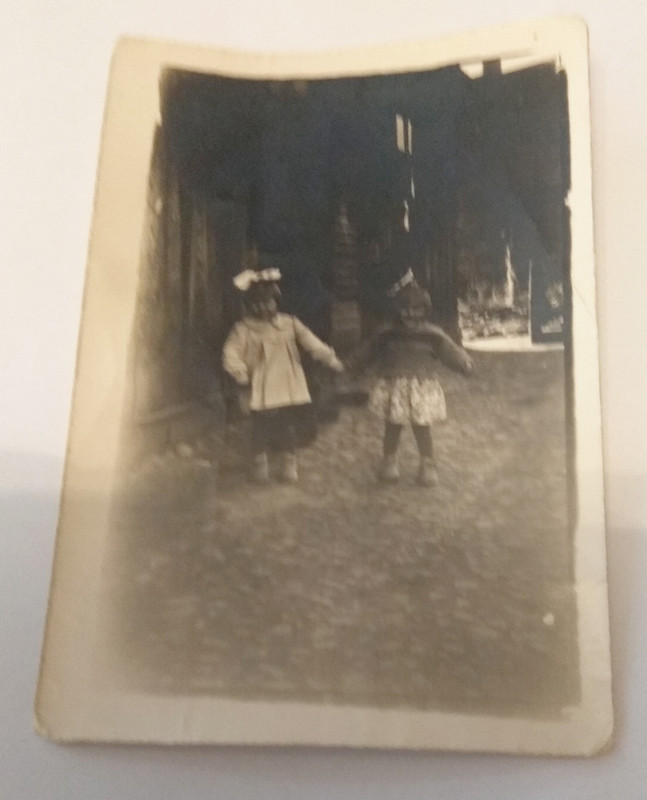 fotka z roku 1952 — Postimages