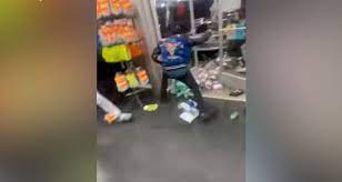 Memphis - Mob of suspects rob, vandalize gas stations - Stormfront