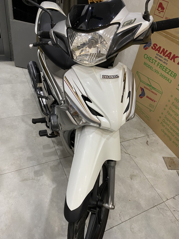 Future X trắng Fi 2011 TPHCM zin nguyên bản 1 chủ! | 5giay