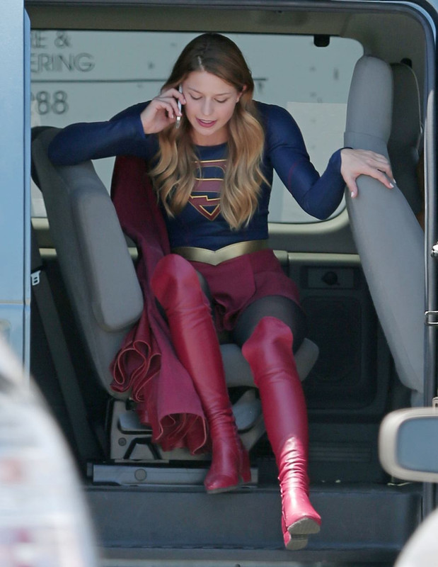 Melissa Benoist Supergirl in Pantyhose Upskirt Photos - UpskirtSTARS