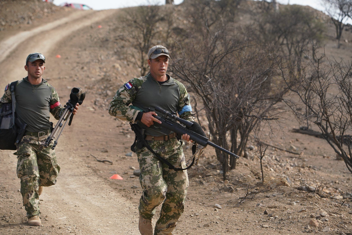 Fuerzas Comando Chile Sniper Event A057 — Postimages