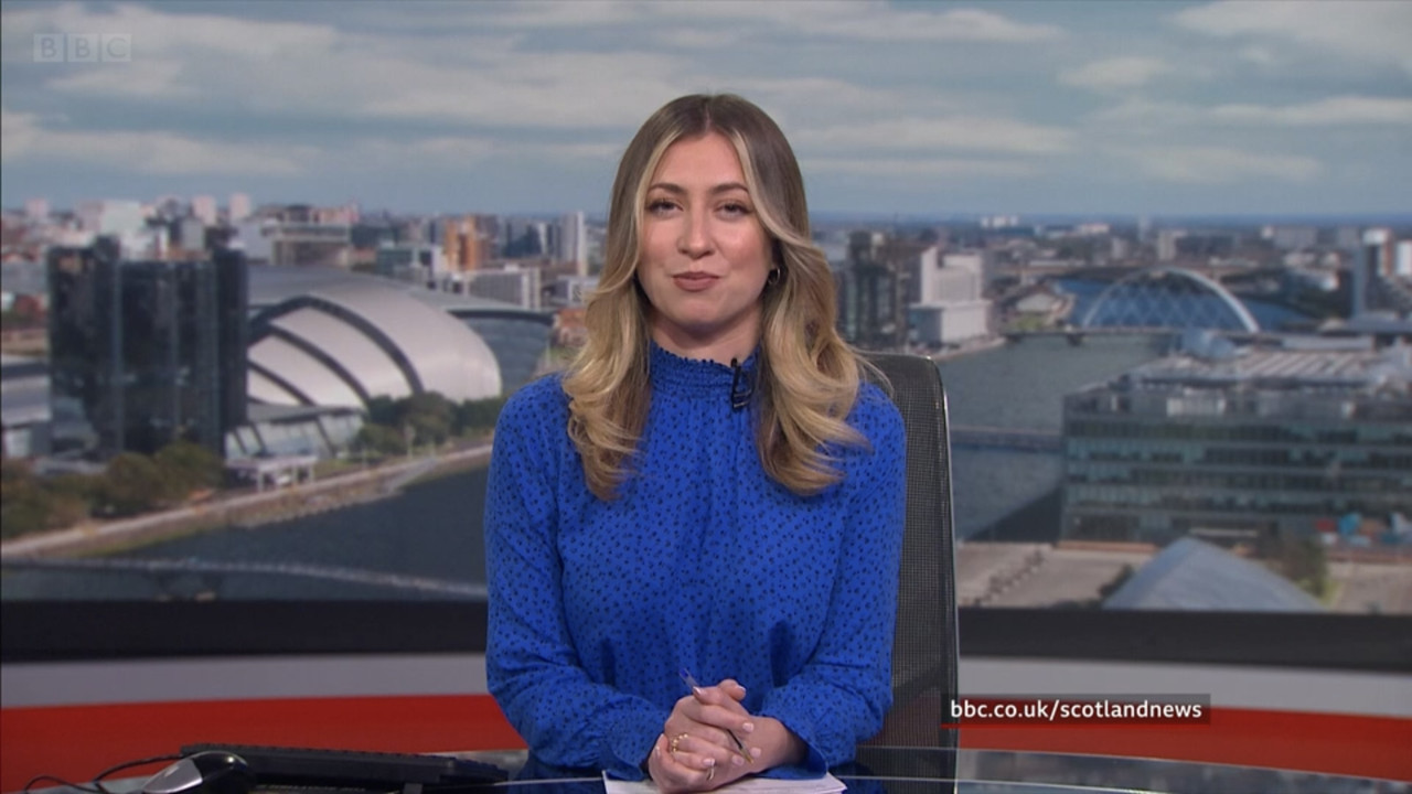 F8435620 7045 45 B8 9 A1 E DDA1 F759 F4 AE — Postimages