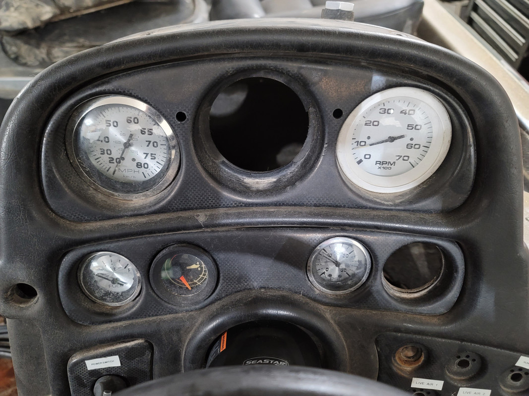 Who Does Custom Dash / Custom Switch Panels?