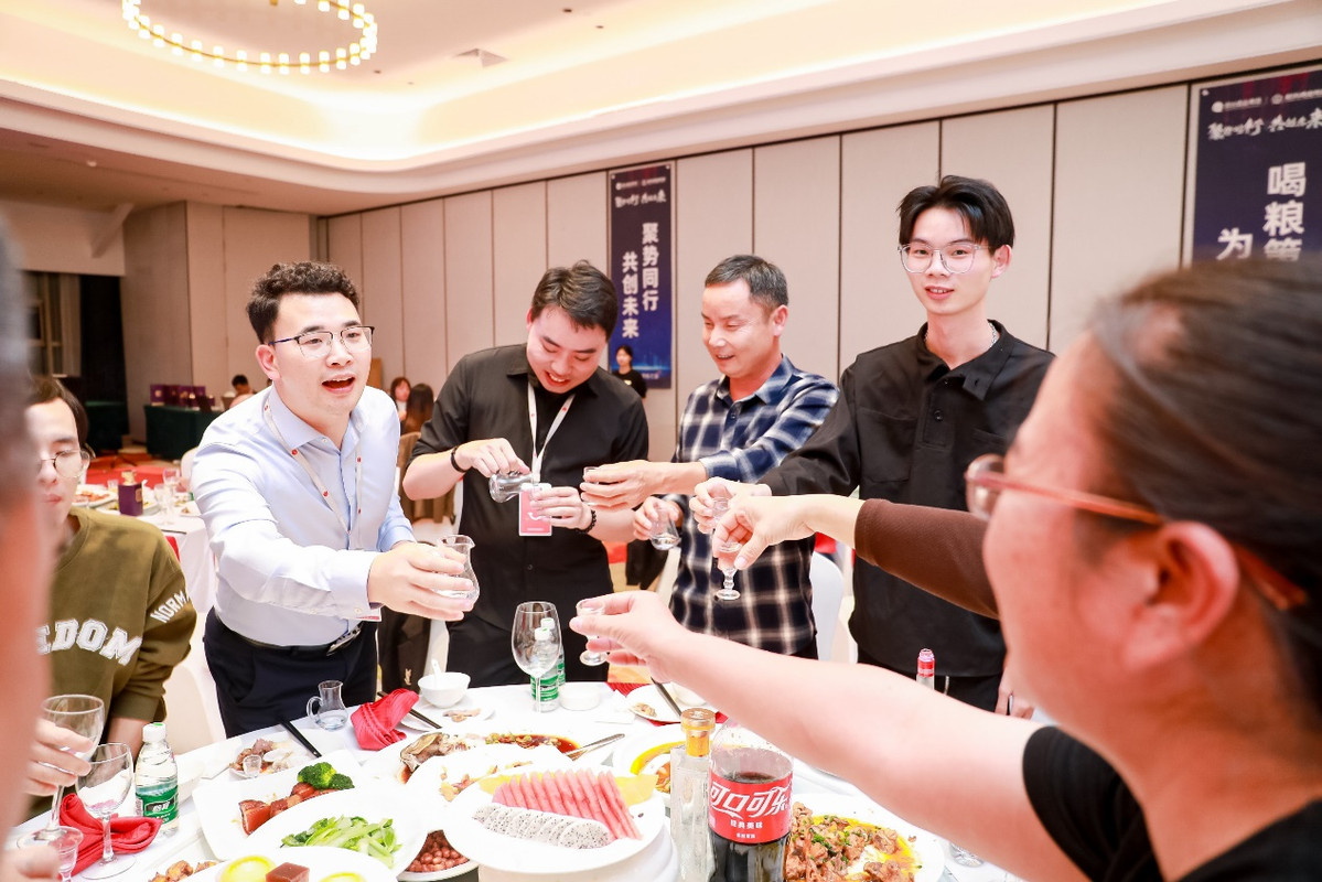 519550cbb230455b8d4cb4549fbac6c5 — Postimages