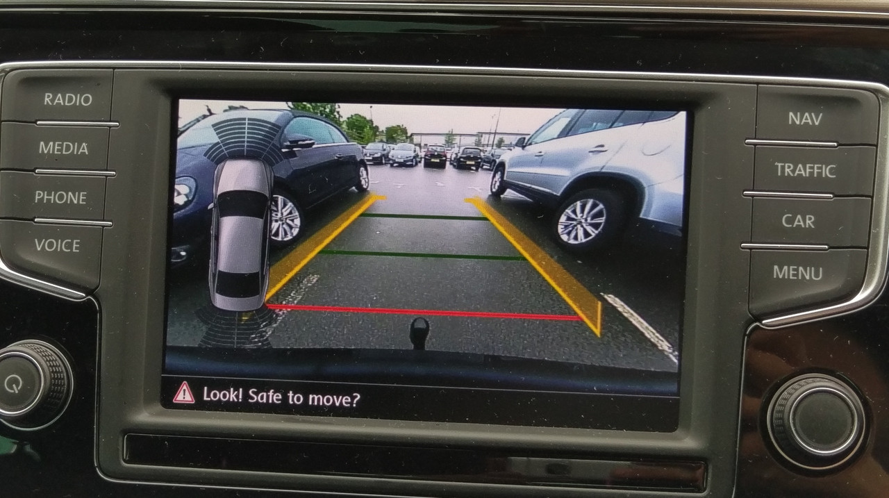 Genuine VW Rear View Camera - High Line - SUPPLY & FIT ; Tiguan Touareg ...