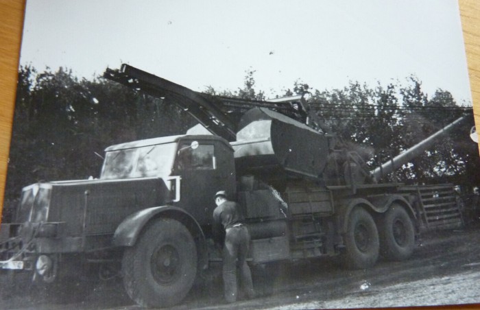 Faun L 900 comme LK5 avec grue Demag de 10 t