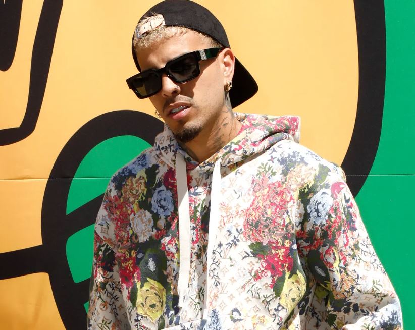 Rauw Alejandro: ¿Cuál es el accesorio favorito del cantante en sus outfits?