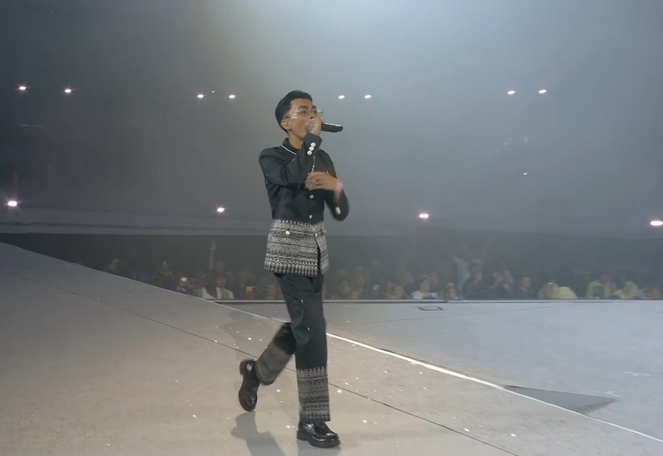 Palm-Plaza.com - ♥️ Thai fabric represented by Vanda, a Cambodian ...