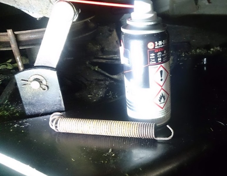 Substituição da correia da polia da lâmina Lawnflite 603 | Lawn Care Forum