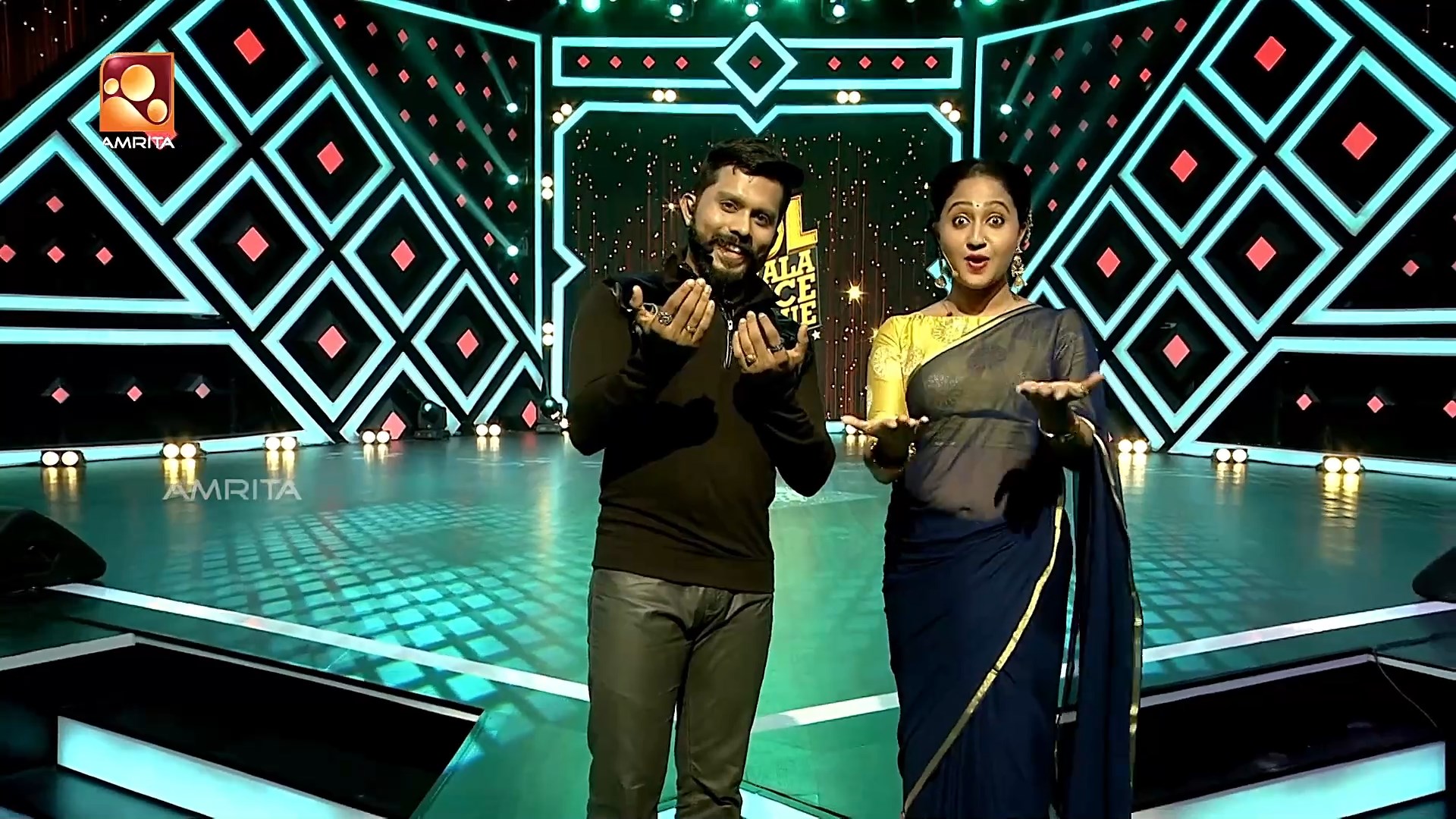 Gopika Das Navel Show m4v snapshot 00 06 112 — Postimages