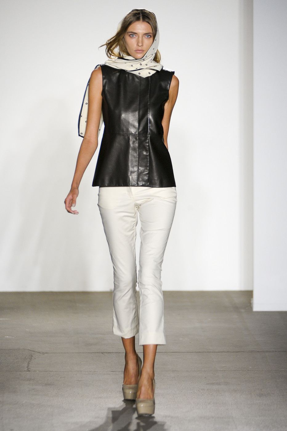 Elise Overland Spring 2011 vk7 UOLQZ9u Ix — Postimages