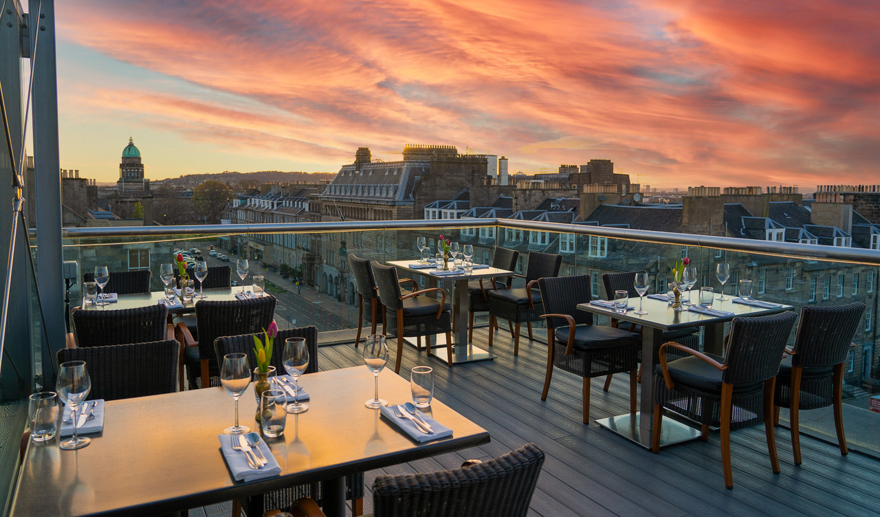The 7 Best Rooftop Bars In Edinburgh | Skiddle