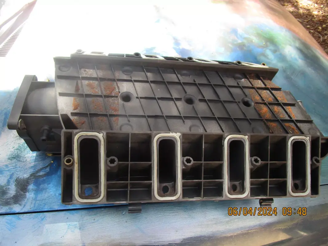 FS (For Sale) LS6 Intake Manifold OEM Original For Sale - CorvetteForum ...