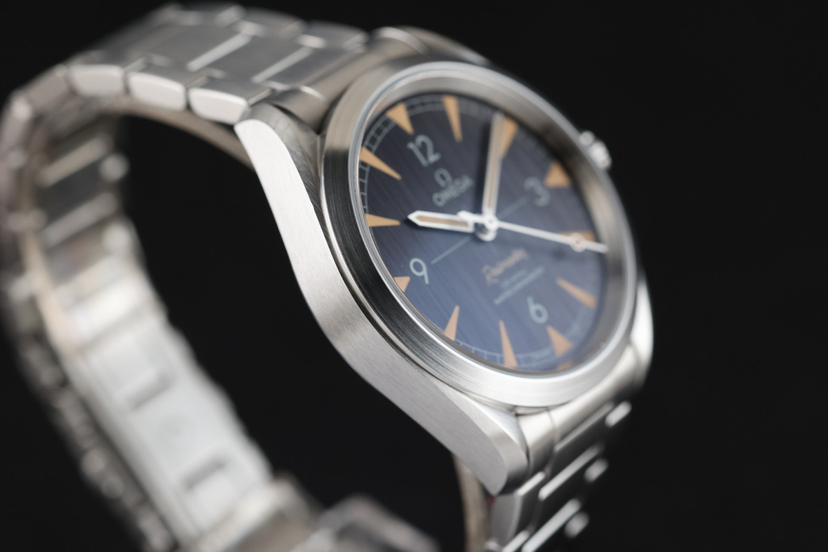 FSOT: OMEGA Railmaster Co‑Axial Master Chronometer 40 mm (220.10.40.20 ...