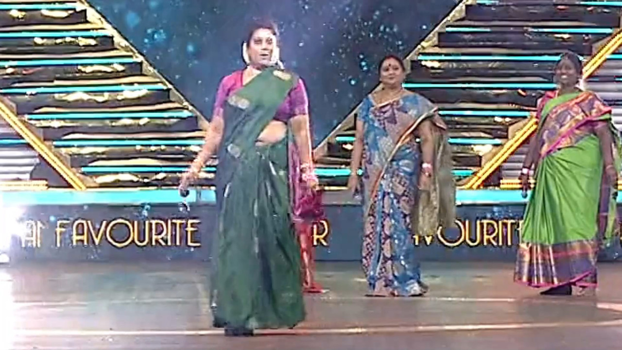 Roopshree Open Navel Show in Saree Vijaytv reality mp4 snapshot 00 05 ...