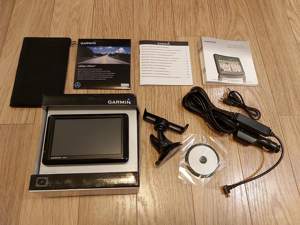 Garmin Nuvi 1490T Sat Nav Full Europe Lifetime Maps Bluetooth Hands ...