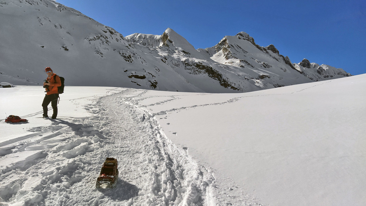 FCBK 525 025 — Postimages