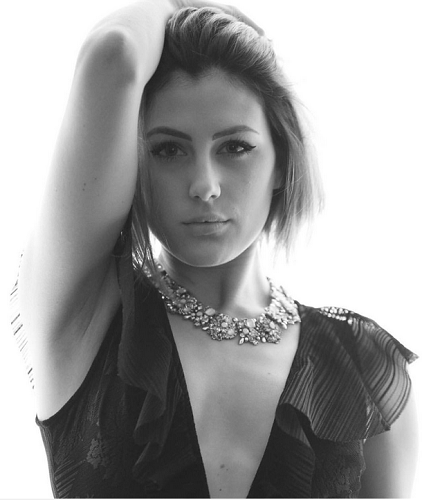 Classify Italian Girl