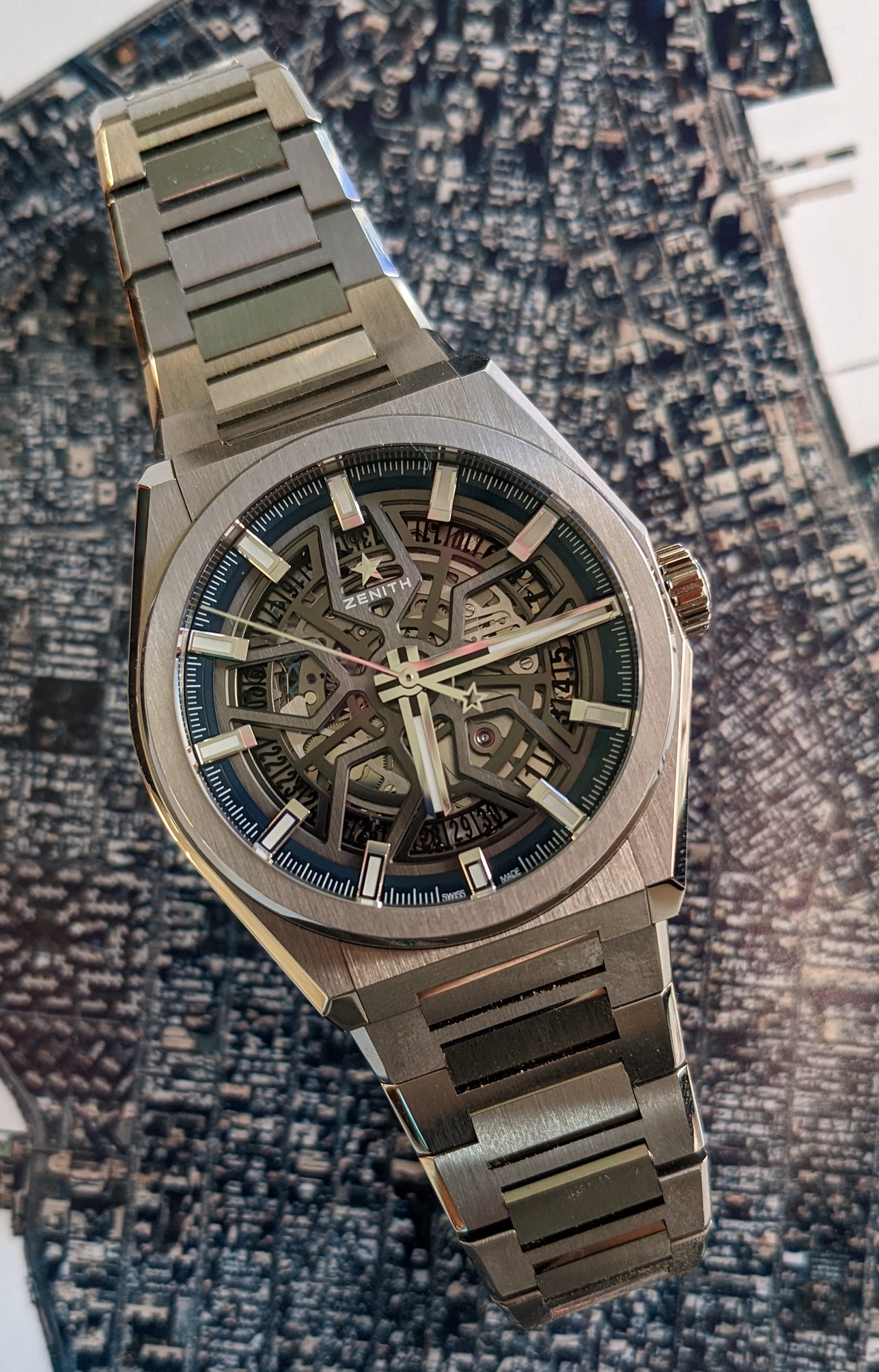 188744111 — Postimages