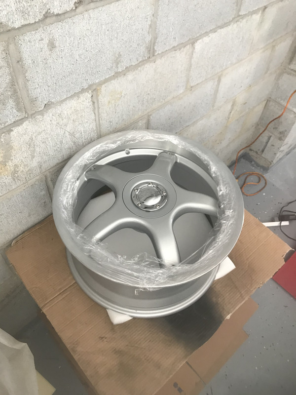 6 AF20443 BDFF 4 FF3 AE26 E6446 F95 FC33 — Postimages