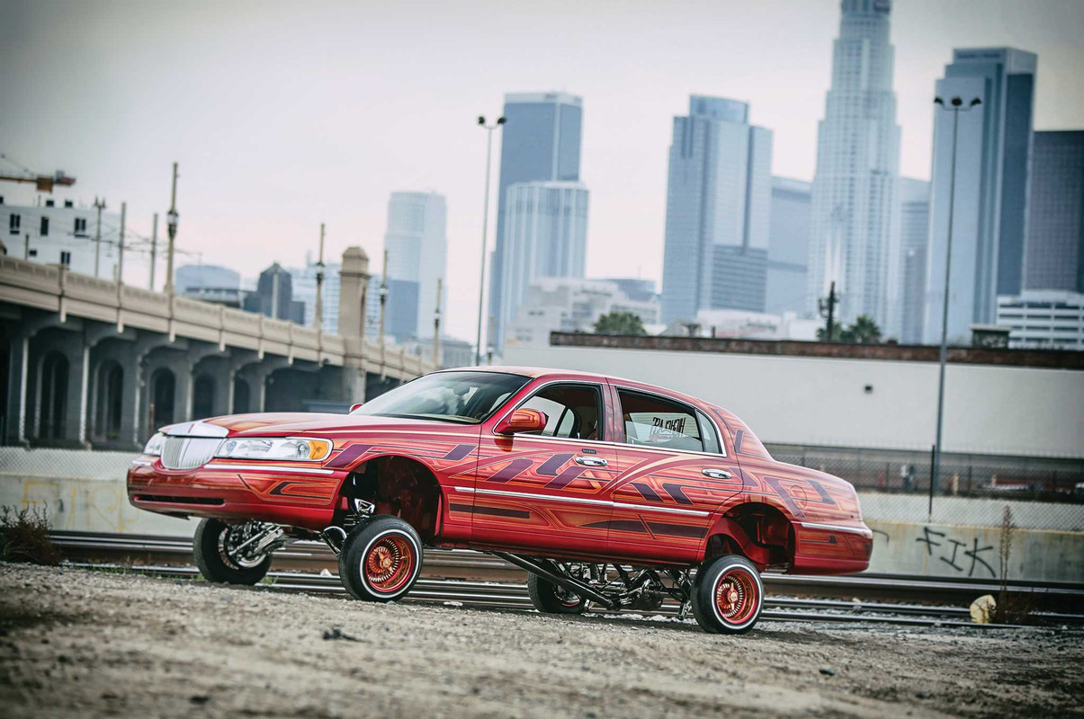 2000 lincoln town car driver side view 001 — Postimages