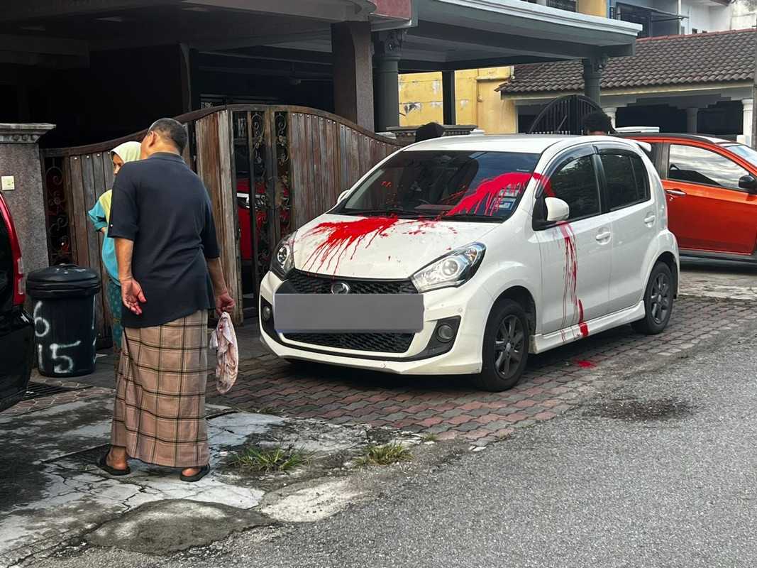 Ah Long Simbah Cat Sebab Tak Bayar Hutang, Tak Sangka Kereta Jiran Kena ...